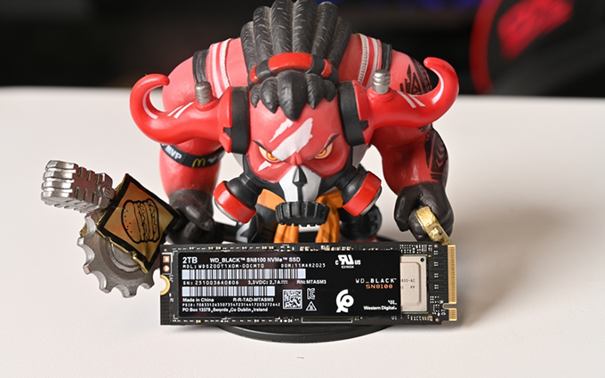 闪迪新品WD_BLACK SN8100评测：PCIe 5.0固态硬盘新王登场 - 热点科技 - ITheat.com