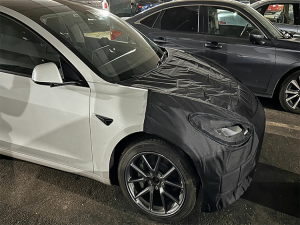 疑似新款特斯拉Model 3谍照曝光 外观细节有所调整 - 热点科技 - ITheat.com