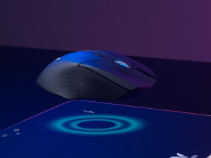 中手型经典升级，标配无线充 雷柏V20W双模无线充电RGB游戏鼠标视频 - 热点科技 - ITheat.com