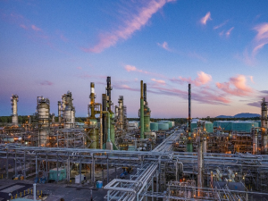 霍尼韦尔Ecofining技术助力bp提高全球可持续航空燃料产量 - 热点科技 - ITheat.com