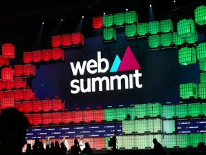 Web Summit 2023隆重开幕，维基百科创始人回应ChatGPT的挑战 - 热点科技 - ITheat.com