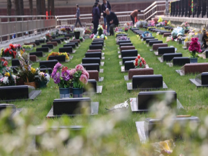 清明节AI“复活”业务再度火爆，你能接受吗？ - 热点科技 - ITheat.com