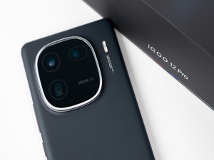 曝iQOO 13系列取消Pro版，标准版配2K直屏与6000mAh电池 - 热点科技 - ITheat.com