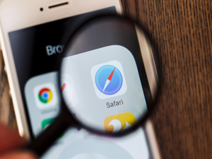 谨防Chrome追踪数据？苹果让14亿用户选择Safari，别用其他浏览器 - 热点科技 - ITheat.com