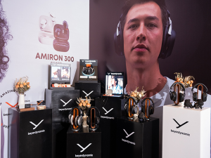 100周年庆继续再推新品 拜雅发布AVENTHO 300等蓝牙耳机诠释未来之声 - 热点科技 - 100周年庆继续再推新品 拜雅发布AVENTHO 300等蓝牙耳机诠释未来之声