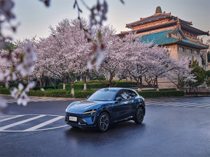 定了！小米YU7的中文名为“小米御7” - 热点科技 - ITheat.com