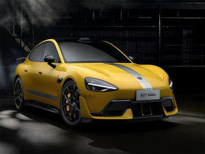 小米SU7 Ultra“代跑服务”：300元即可解锁1548马力，捷径还是隐患？ - 热点科技 - ITheat.com