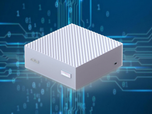 华硕推出小型AI超算：为大模型而生，最高实现1000万亿次运算 - 热点科技 - ITheat.com