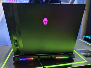 雷神发布ZERO 18 Pro笔记本：RTX 5090卡皇加持，新一代性能怪兽 - 热点科技 - ITheat.com