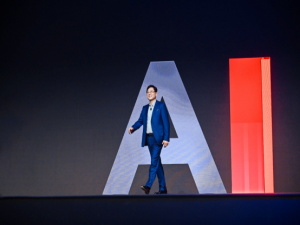 联想发布多款超级智能体，端侧AI开启规模化落地 - 热点科技 - ITheat.com