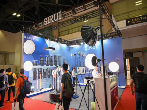 2023P&E | 变形镜头与电影镜头齐上阵 思锐镜头群阵容越发壮大 - 热点科技 - 2023P&E | 变形镜头与电影镜头齐上阵 思锐镜头群阵容越发壮大